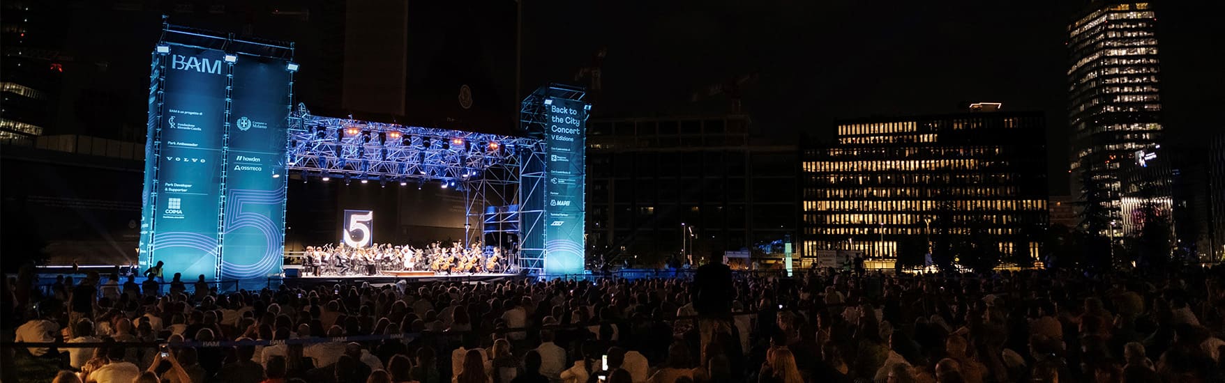 BAM Back to the City Concert, an open-air event with over 6.500 people ...